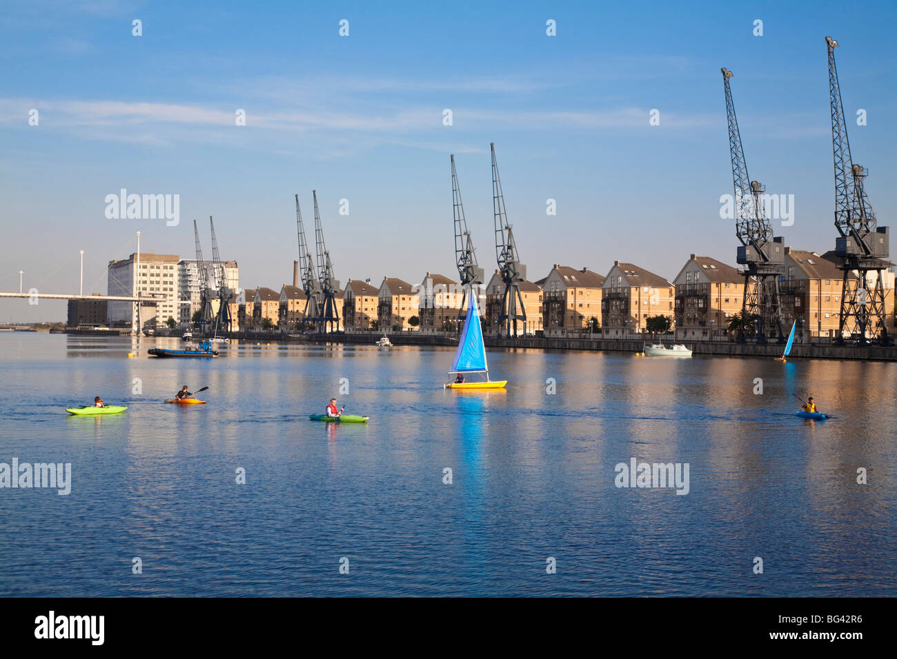 Sailing docks hi-res stock photography and images - Alamy