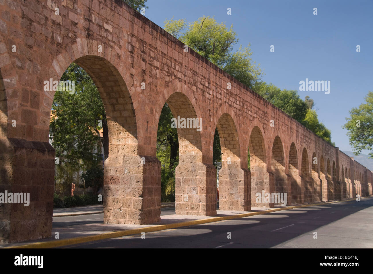 Aqueduct morelia, mexico hi-res stock photography and images - Alamy