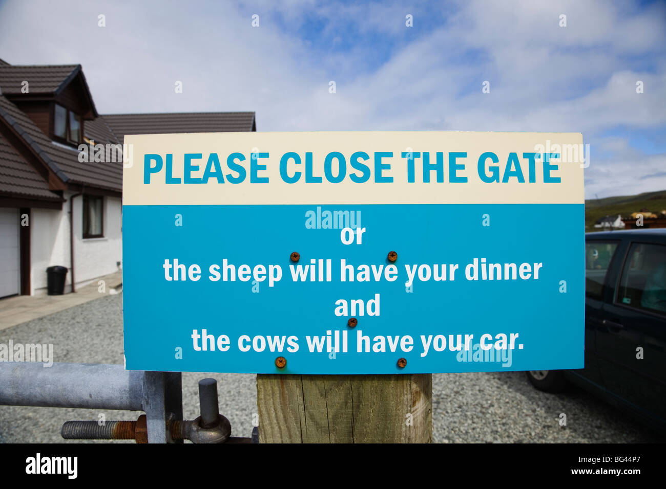 Scotland, Highland Region, Isle of Skye, Gate Sign Stock Photo - Alamy