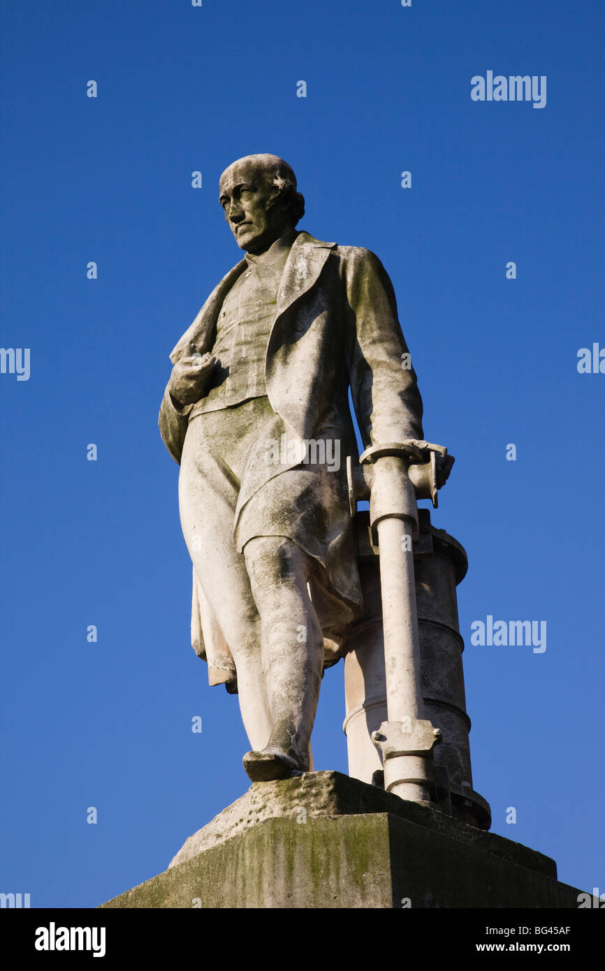 England, Birmingham, Chamberlain Square, Statue of James Watt Stock ...