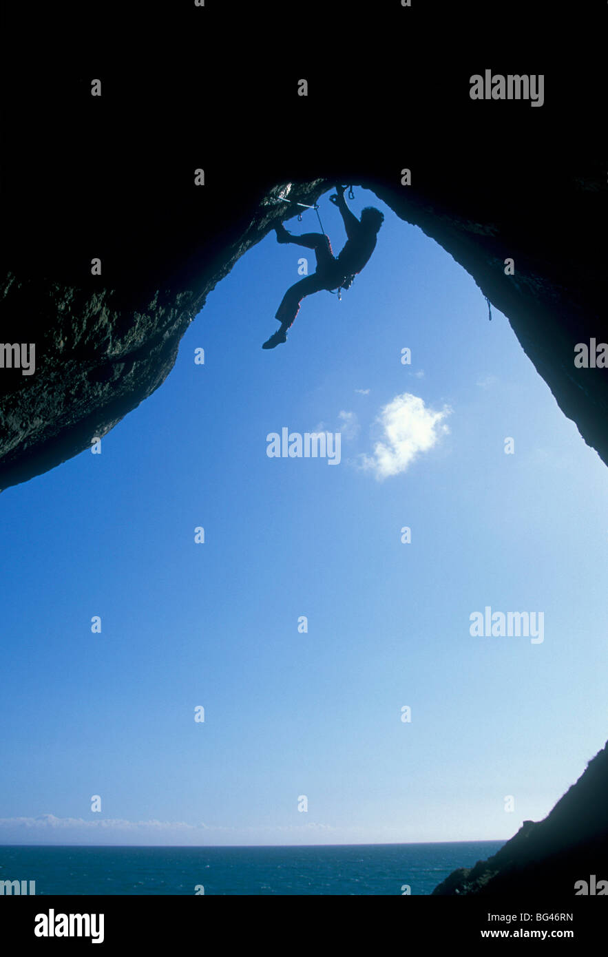 Foxhole hi-res stock photography and images - Alamy