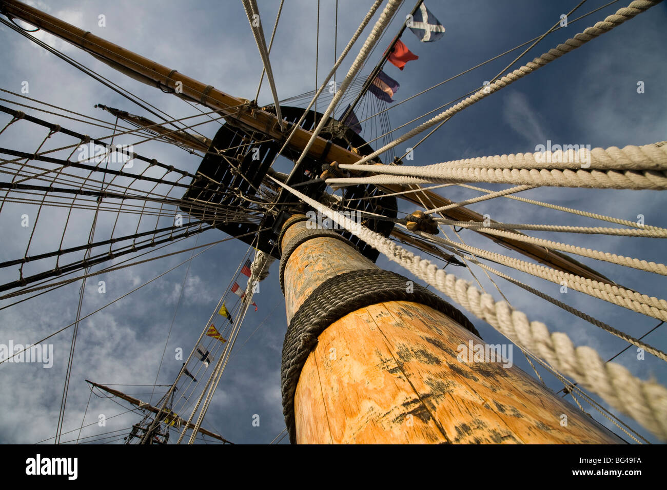 18th century frigate hi-res stock photography and images - Alamy