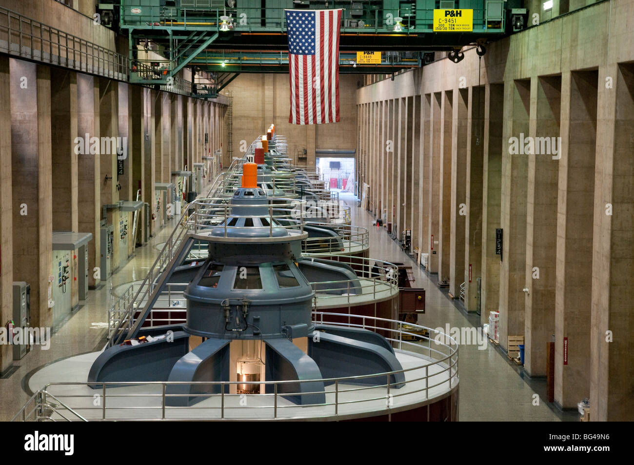 Inside hoover dam hi-res stock photography and images - Alamy