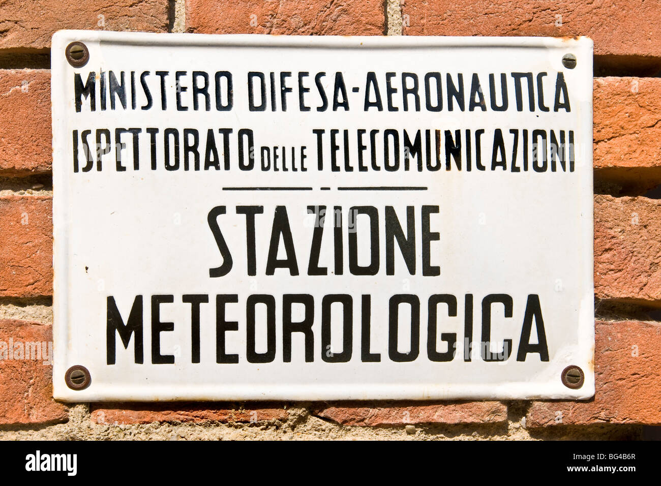 Message signs hi-res stock photography and images - Alamy