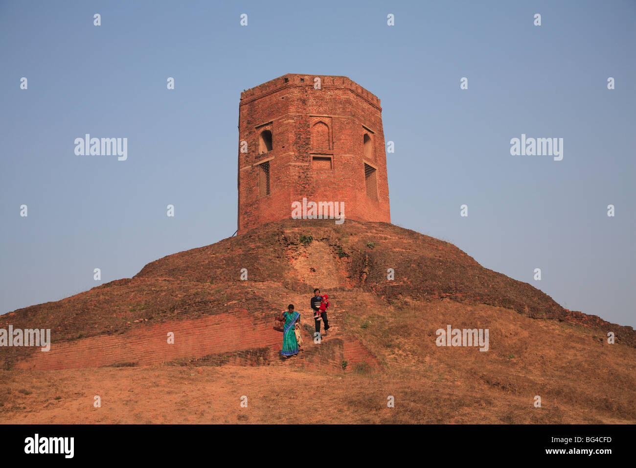 Chaukhandi Stupa, Buddhist stupa, Sarnath, near Varanasi, Uttar Pradesh ...