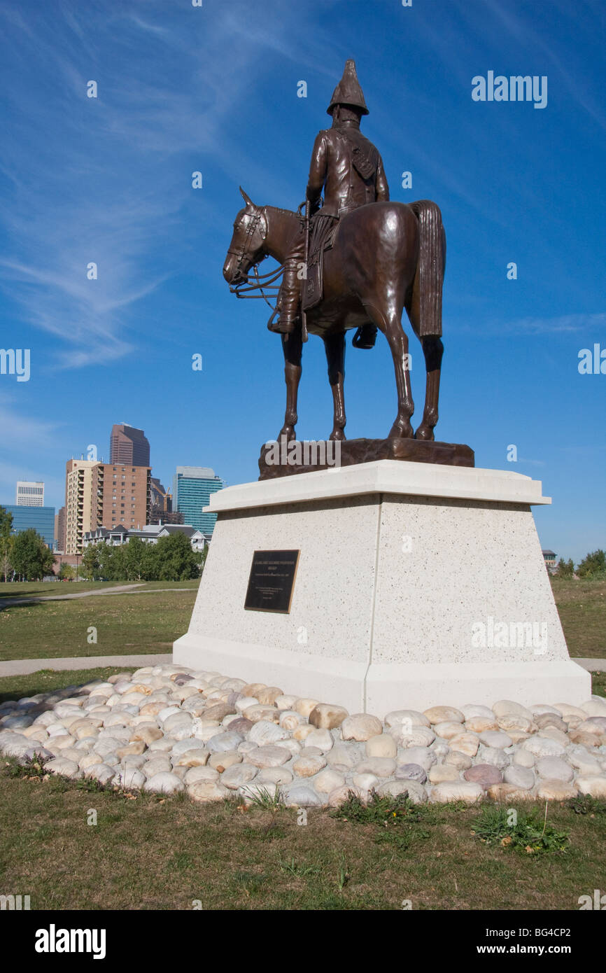 Statue col james macleod fort hi-res stock photography and images - Alamy