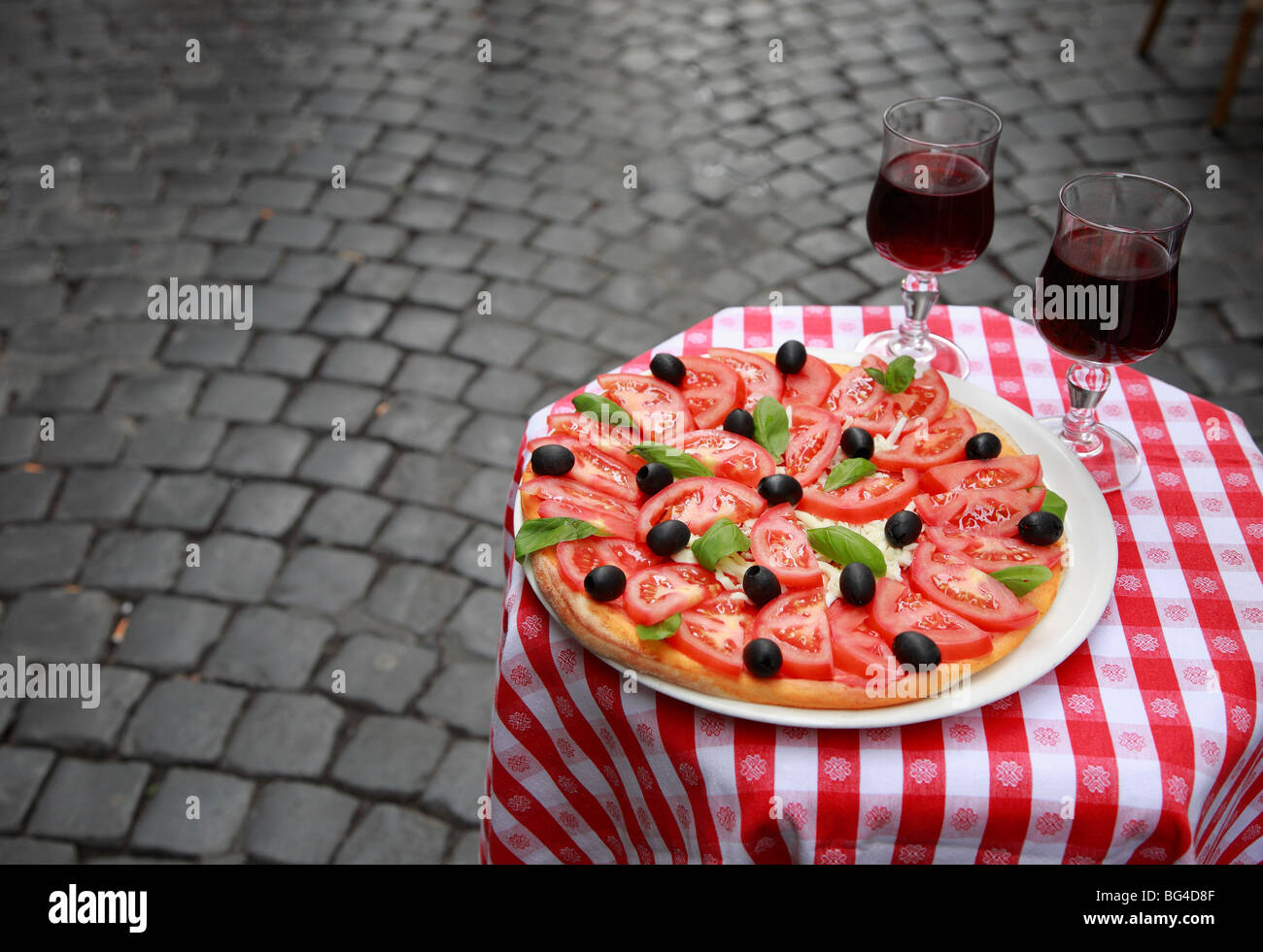 White pizza rome hi-res stock photography and images - Alamy