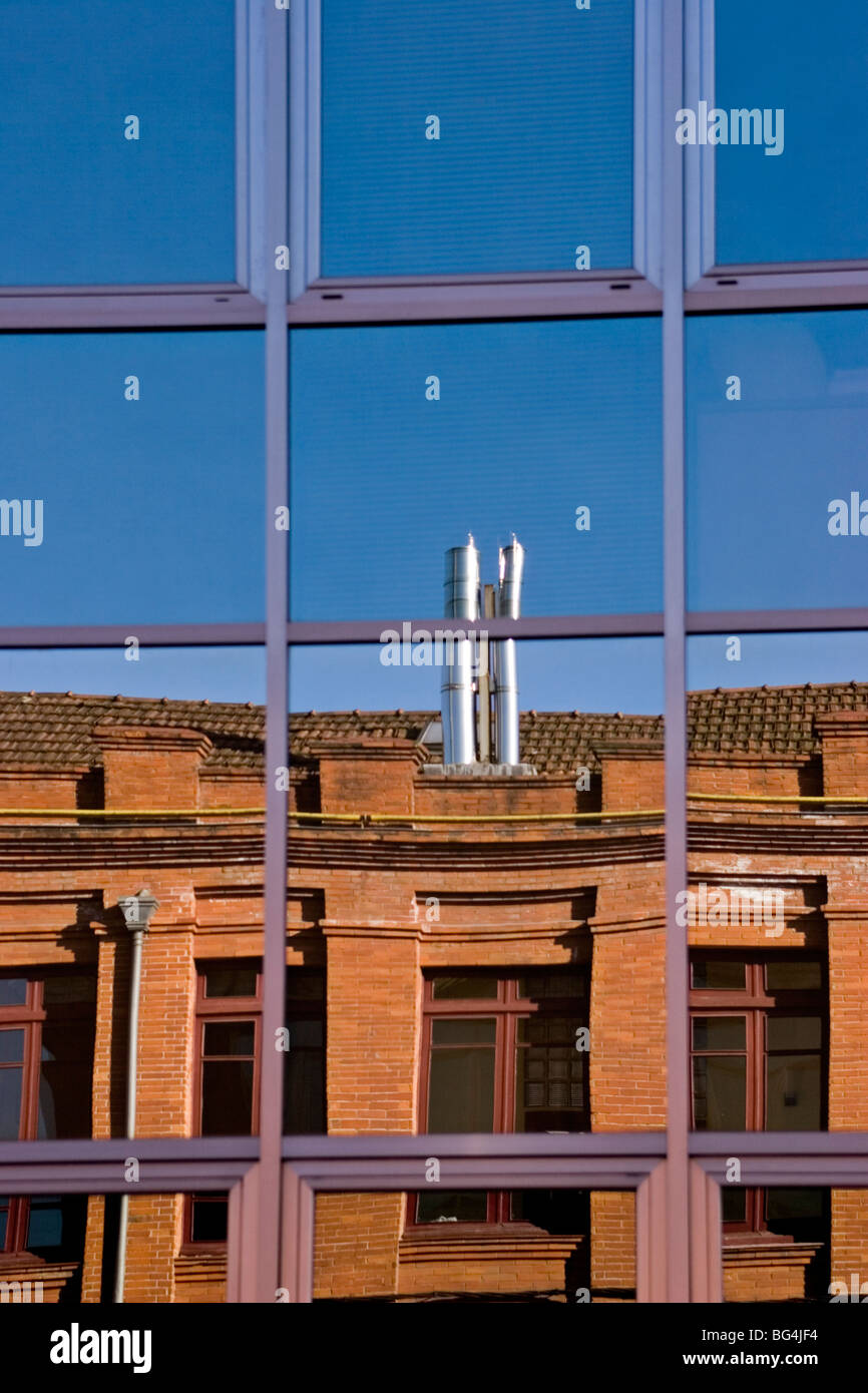 Mirror the sky hi-res stock photography and images - Alamy