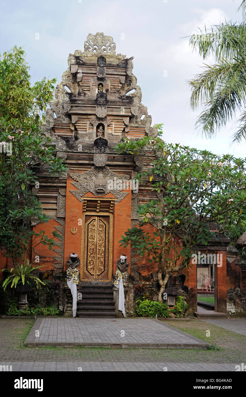 Temple in Ubud Palace, Ubud, Bali, Indonesia Stock Photo - Alamy