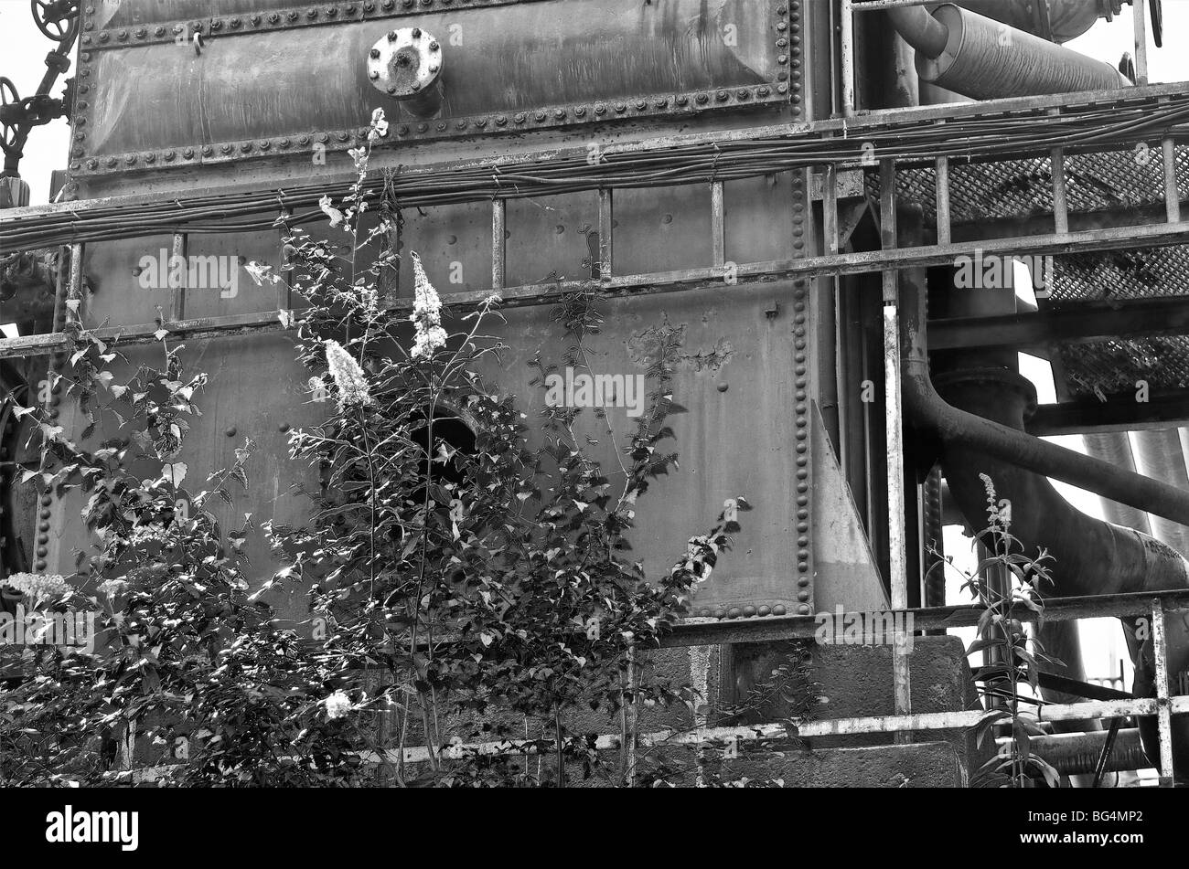 Greyscale factory hi-res stock photography and images - Alamy