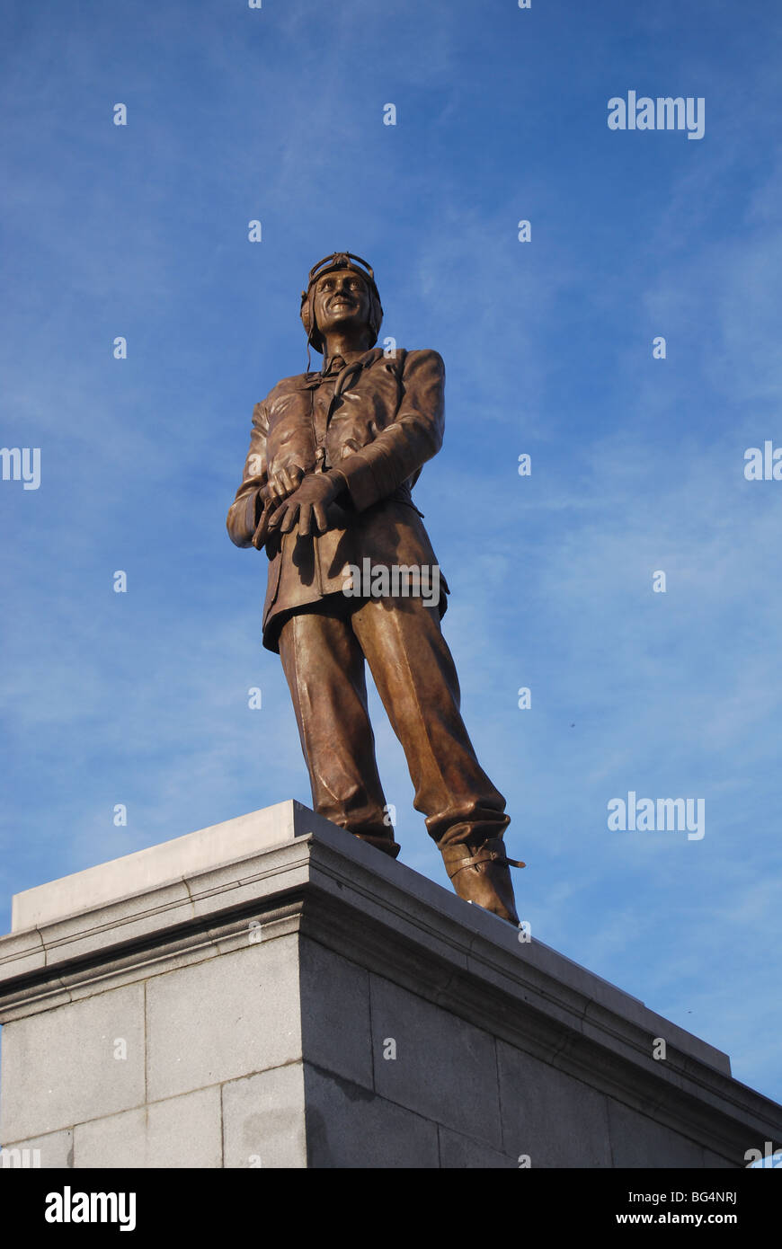 Fourth plinth trafalgar square hi-res stock photography and images - Alamy