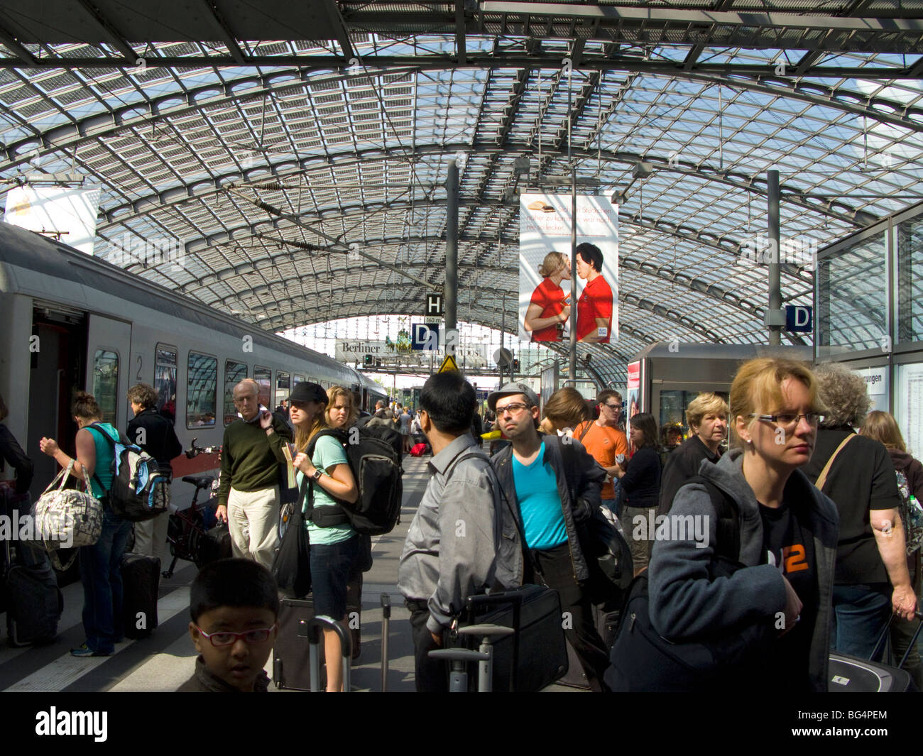 Railroad platform hi-res stock photography and images - Alamy