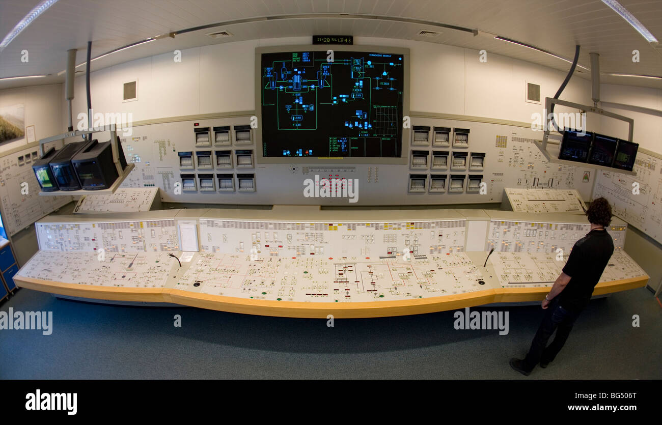 Nuclear reactor control room hi-res stock photography and images - Alamy