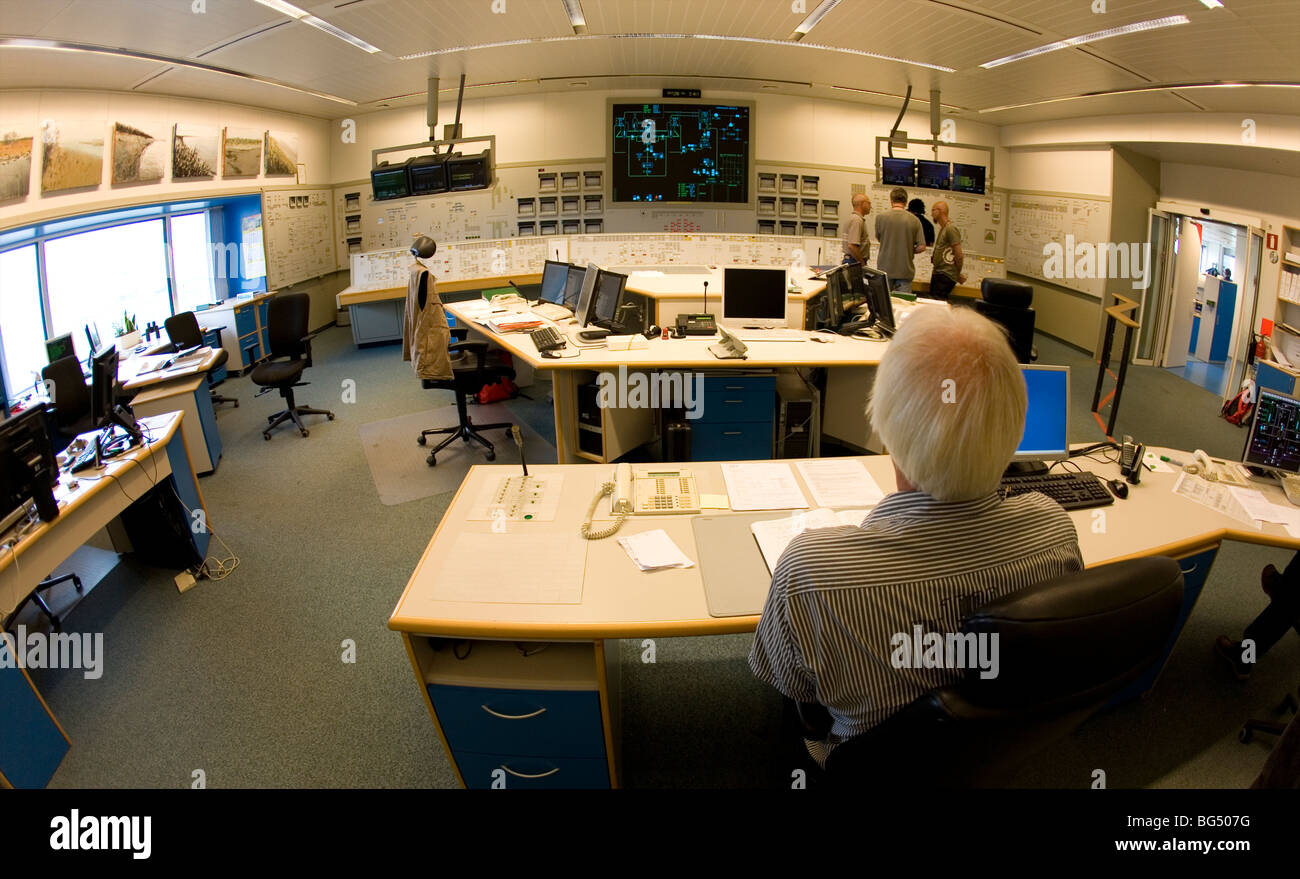 Nuclear reactor control room hi-res stock photography and images - Alamy