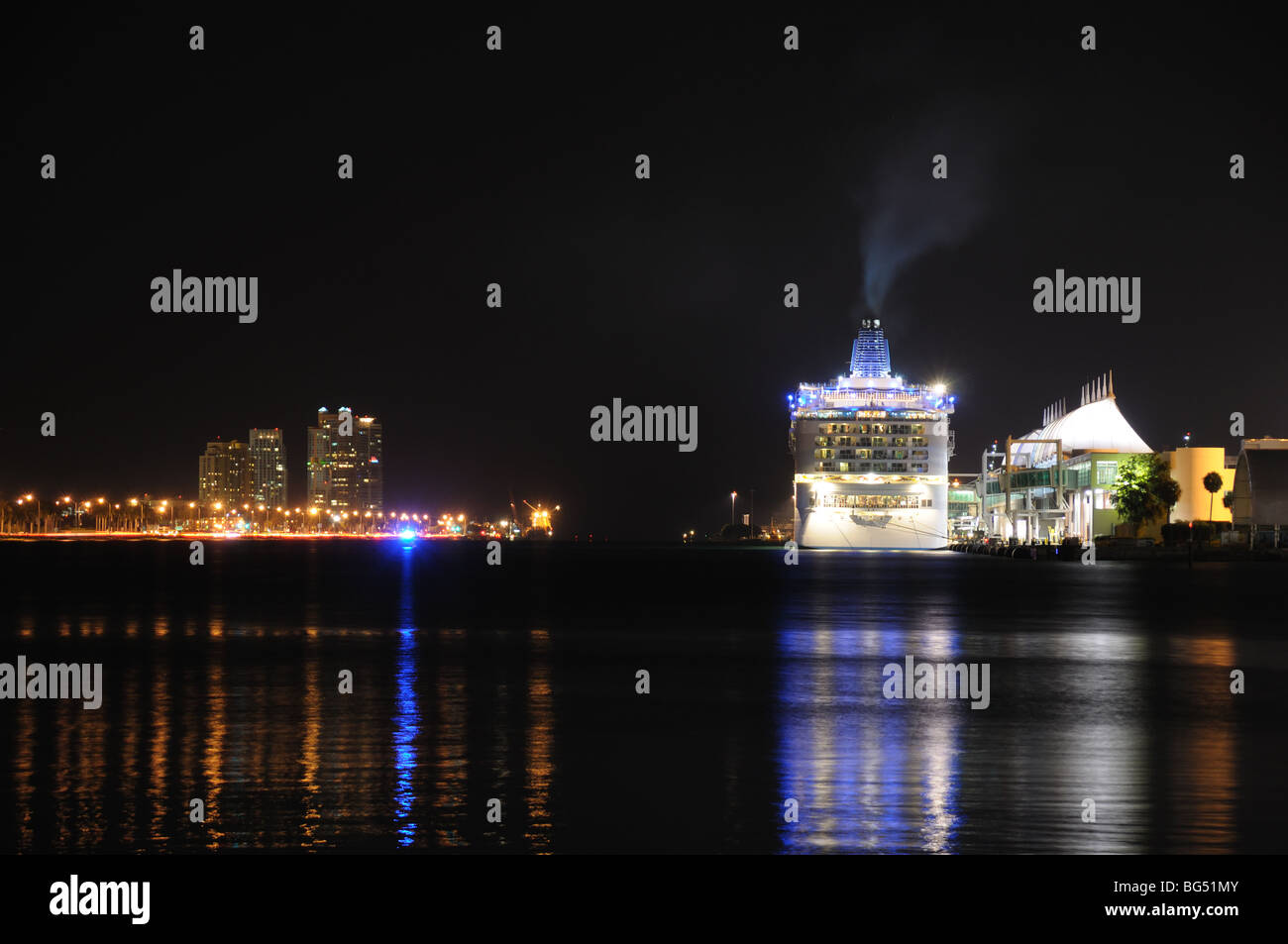 Port of miami and cruise hi-res stock photography and images - Alamy