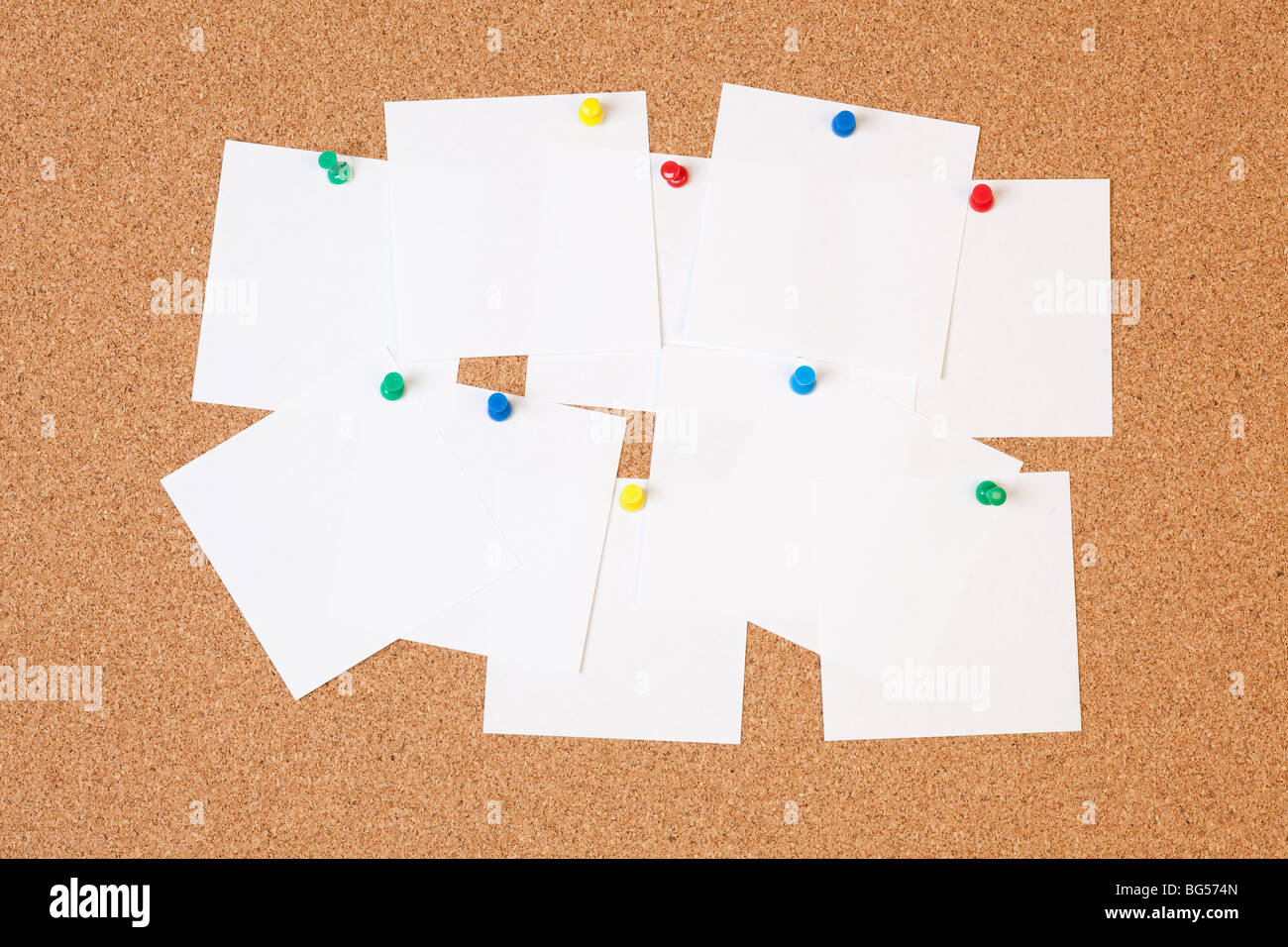 blank paper notes on cork board Stock Photo - Alamy