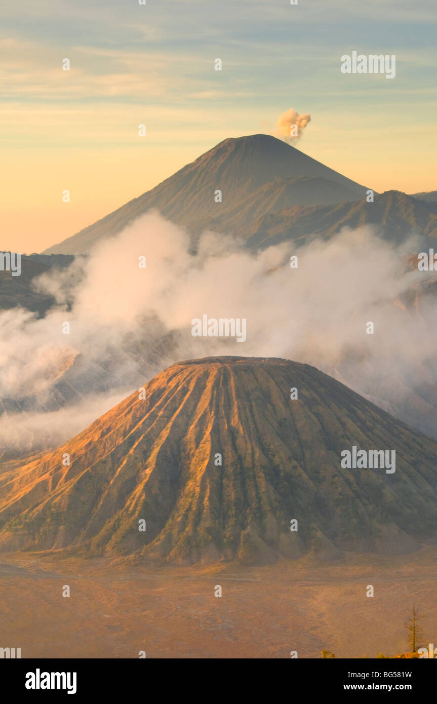 Semeru hi-res stock photography and images - Alamy