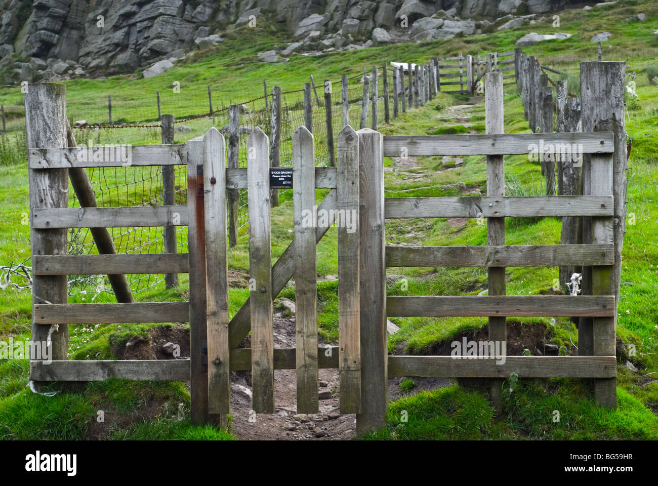 A fenced pathway in the Peak District Stock Photo - Alamy
