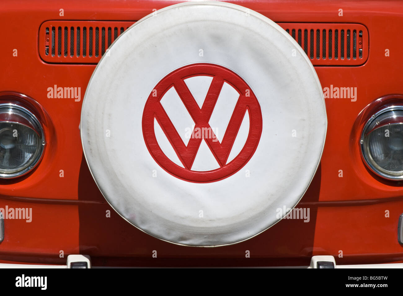 Classic car insignia hi-res stock photography and images - Alamy