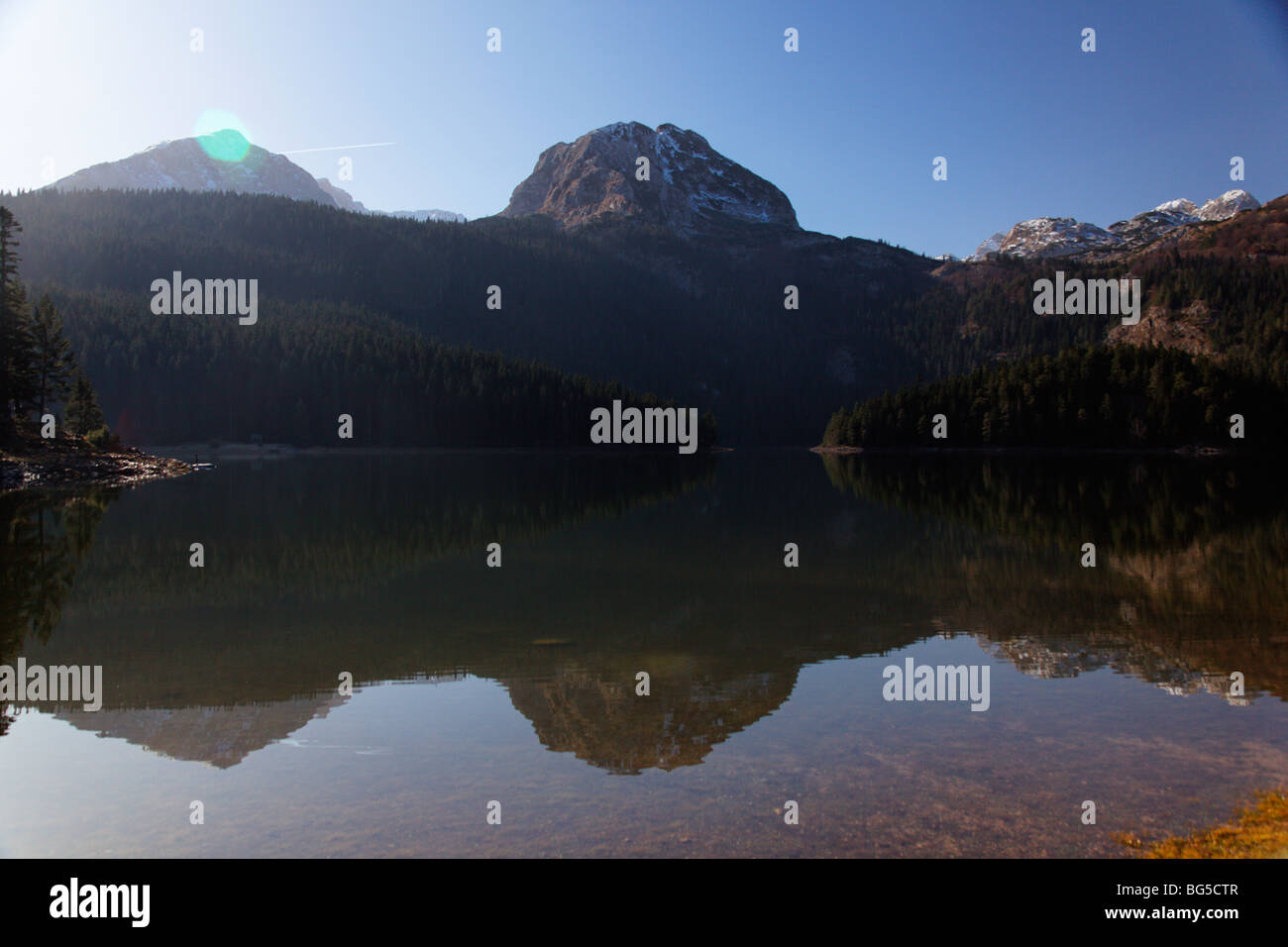Crno jezero hi-res stock photography and images - Alamy