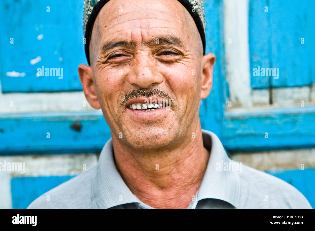 Uyghur xinjiang people portrait hi-res stock photography and images - Alamy