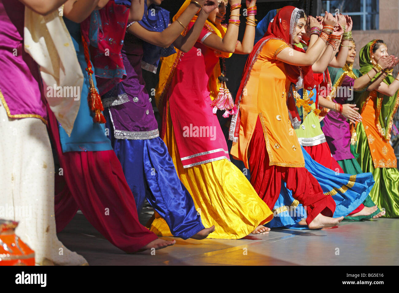 Bhangra dance hi-res stock photography and images - Alamy
