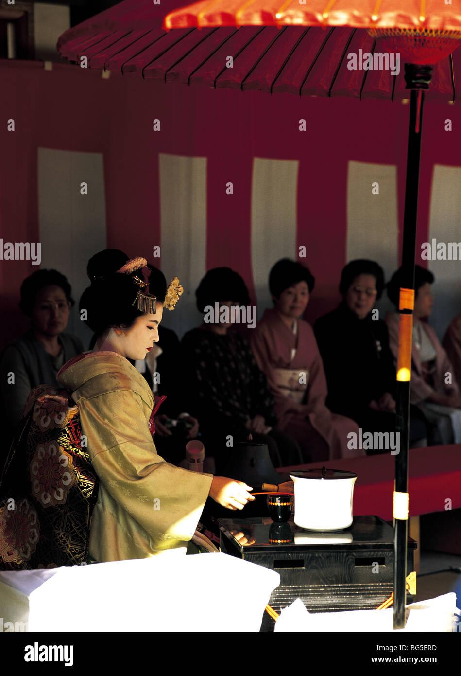 Tea ceremony Tokyo Japan Stock Photo - Alamy