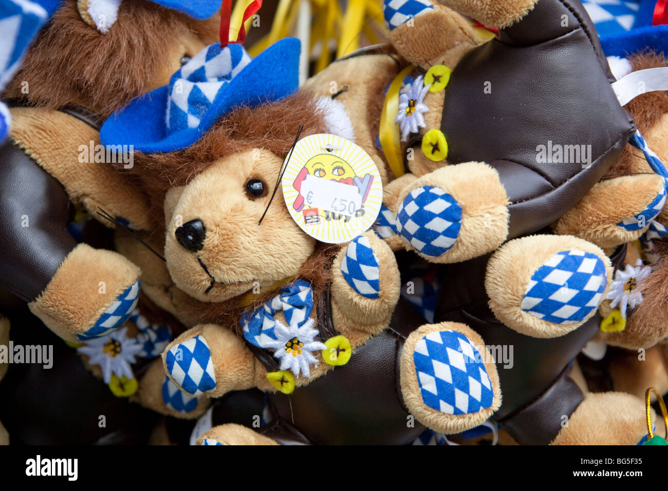 Lion Toys in bavarian colours for sale at the Oktoberfest Munich ...
