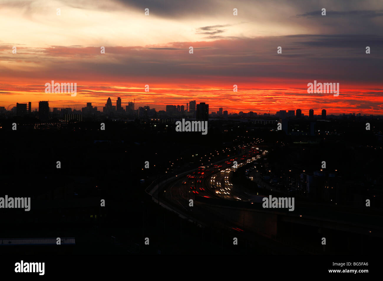 London sunset hi-res stock photography and images - Alamy