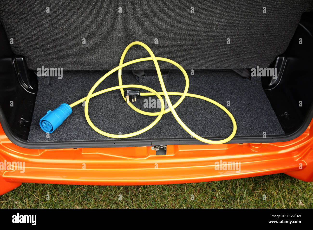 Battery in the boot hi-res stock photography and images - Alamy