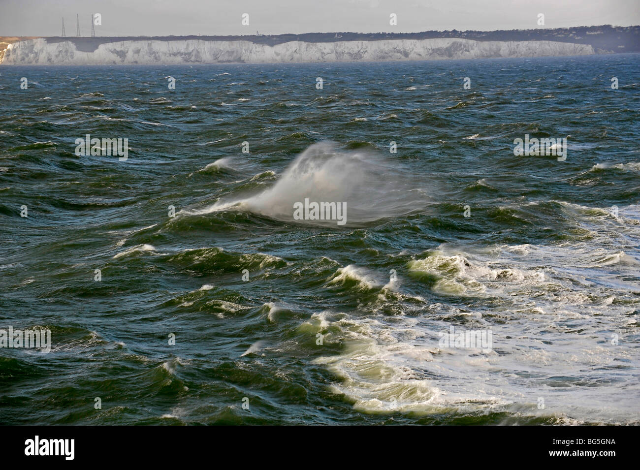 Dover crossing rough seas Stock Photo - Alamy
