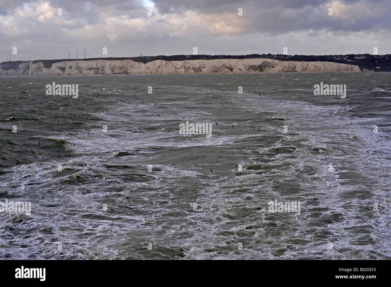 English channel ships hi-res stock photography and images - Alamy