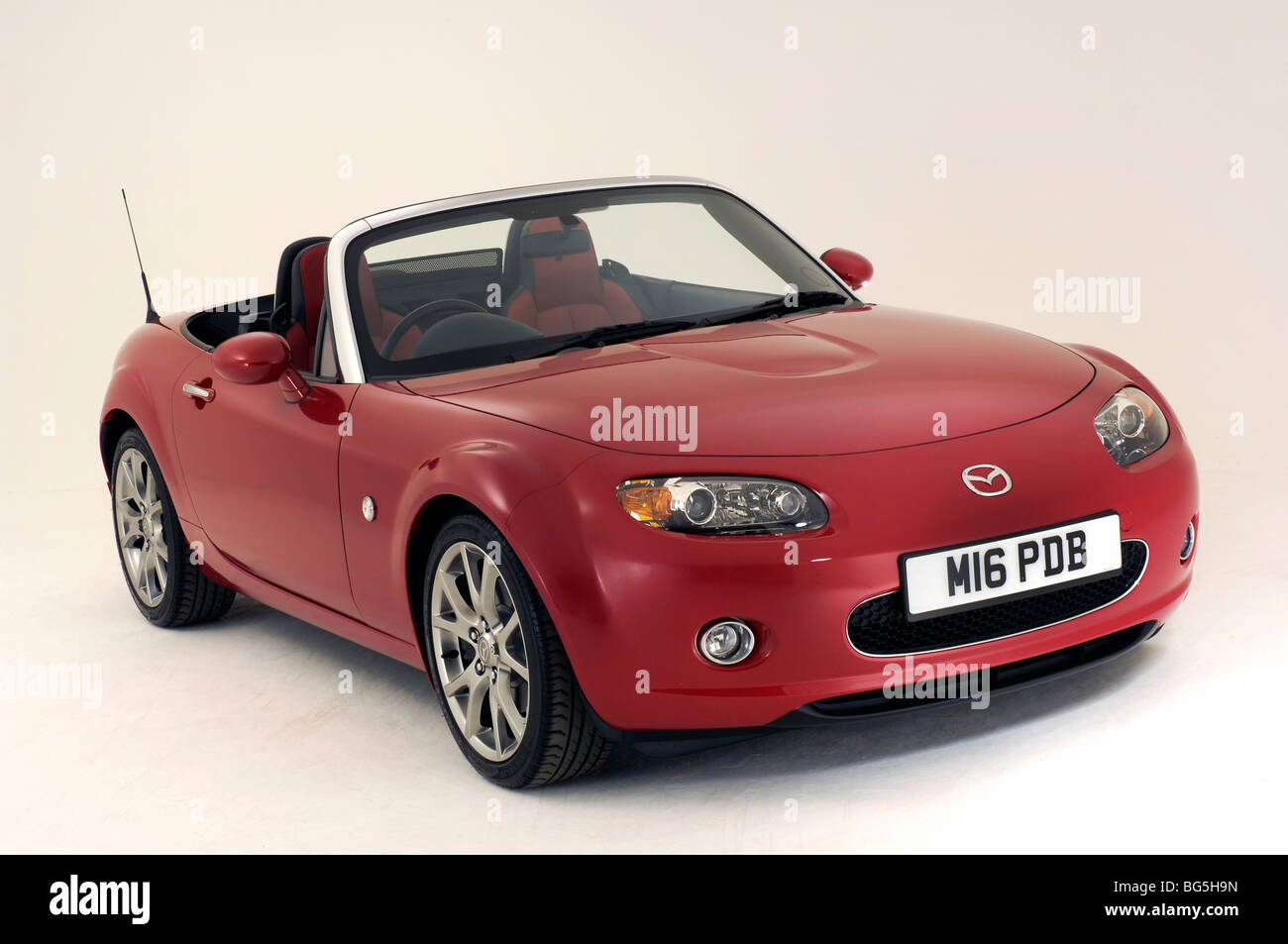 2005 Mazda MX5 Stock Photo - Alamy