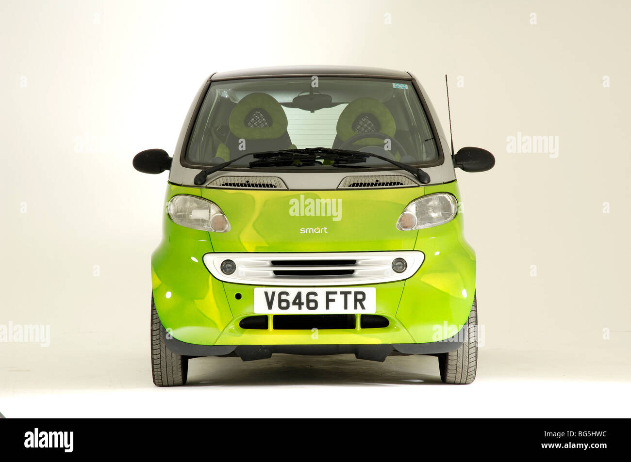 Smart car hi-res stock photography and images - Alamy