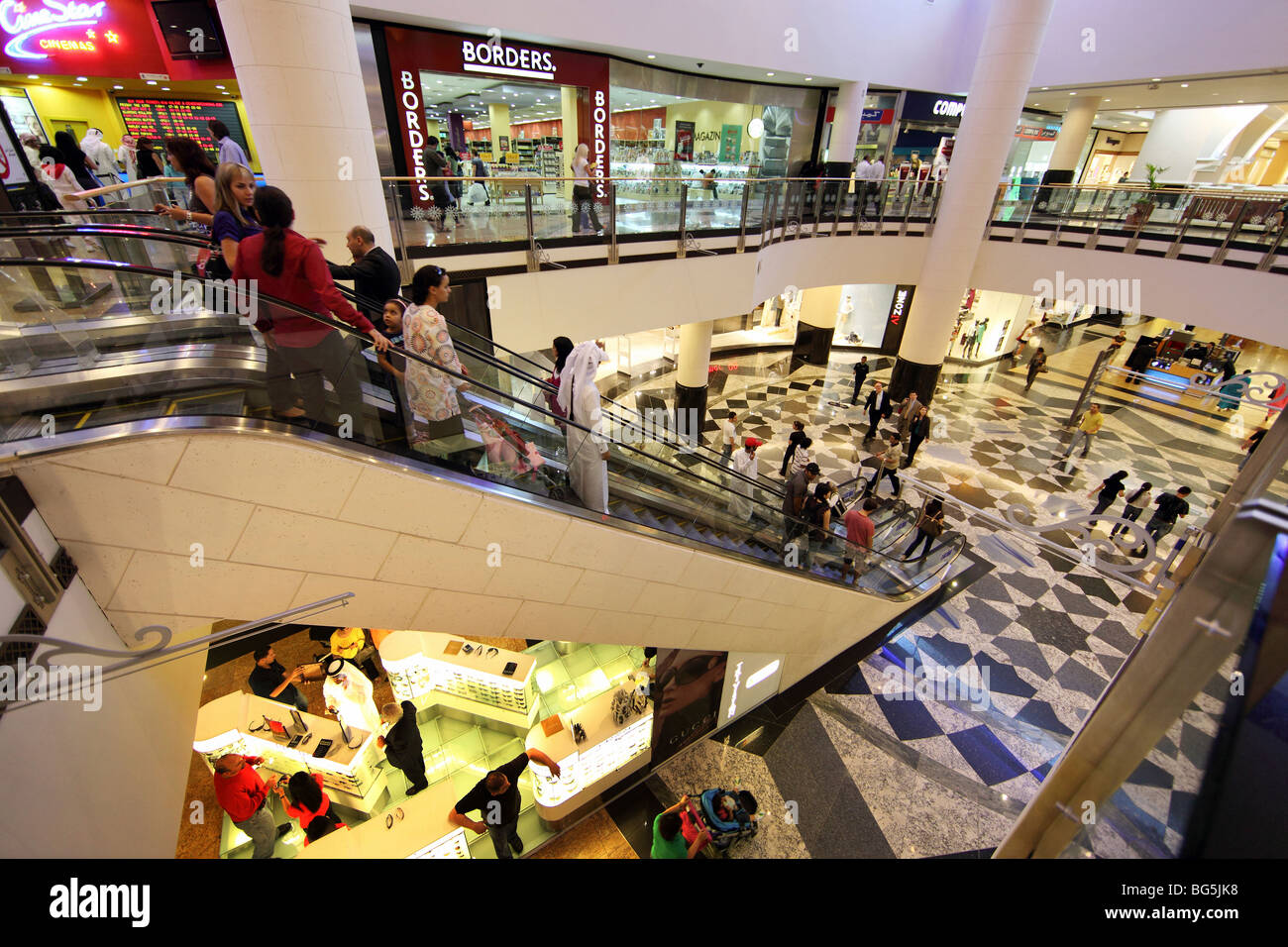 Mall of emirates interior hi-res stock photography and images - Alamy