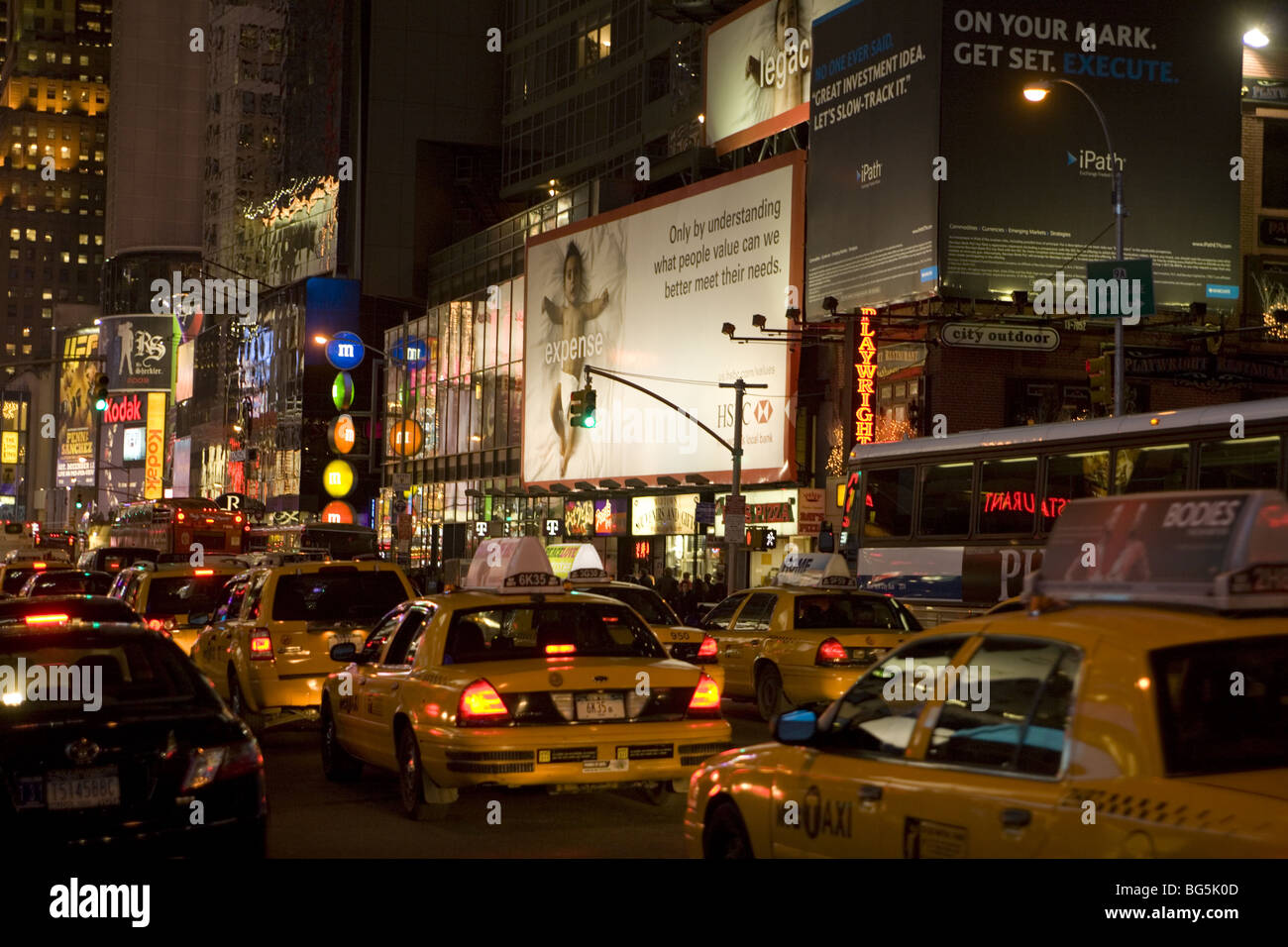Nighttime in the Times Square area of New York City Stock Photo - Alamy