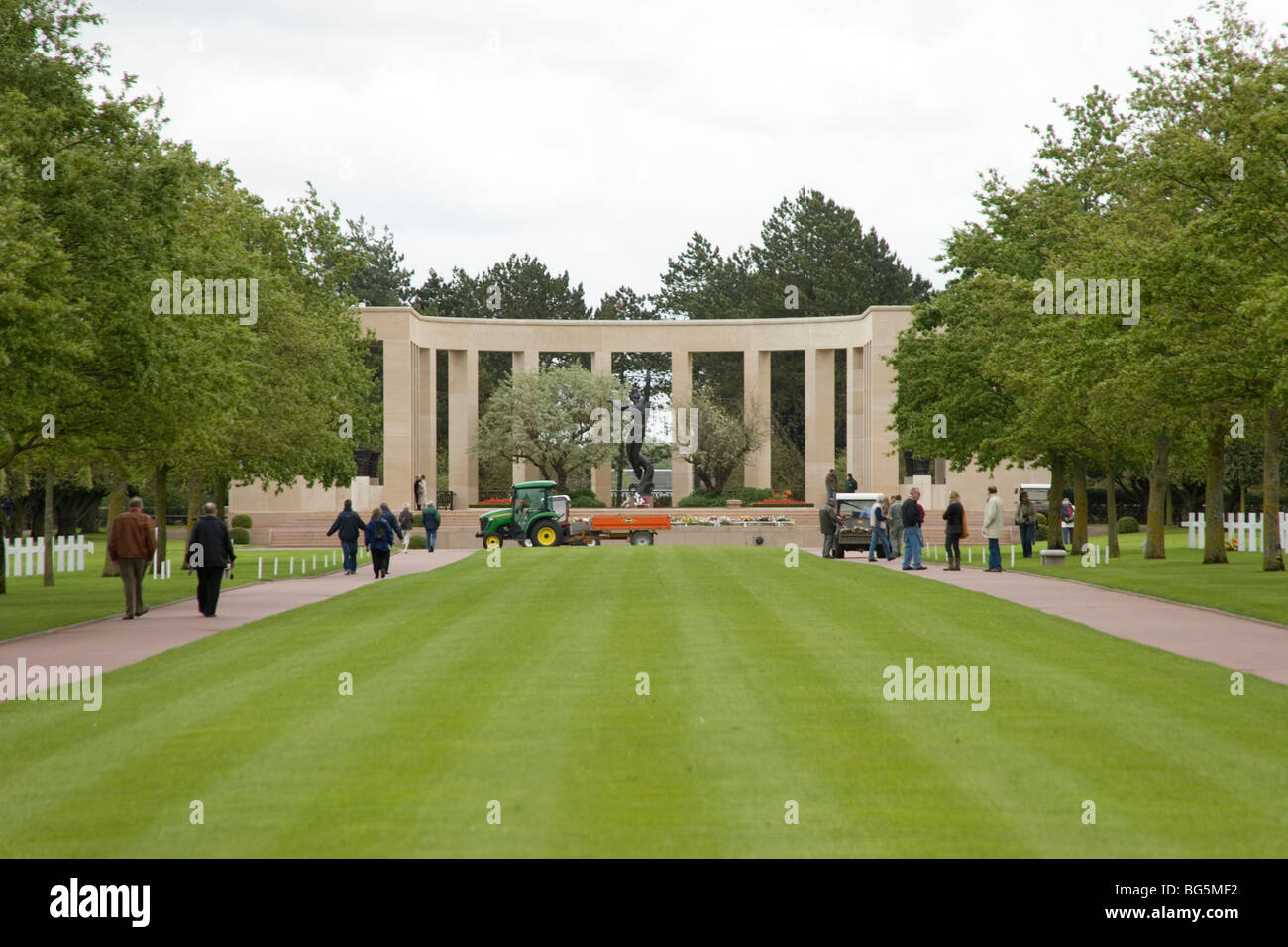 The Normandy American National Cemetery containing 9286 graves mainly ...