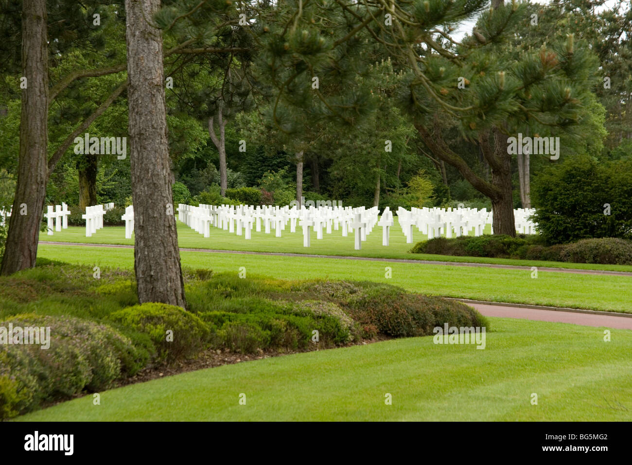 The Normandy American National Cemetery containing 9286 graves mainly ...