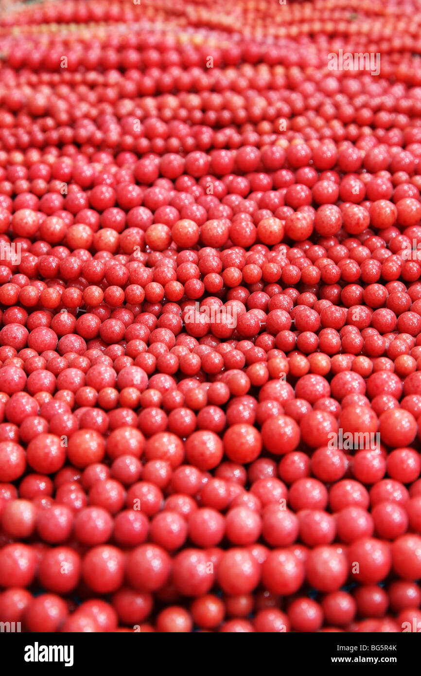 Red bead necklace hi-res stock photography and images - Alamy
