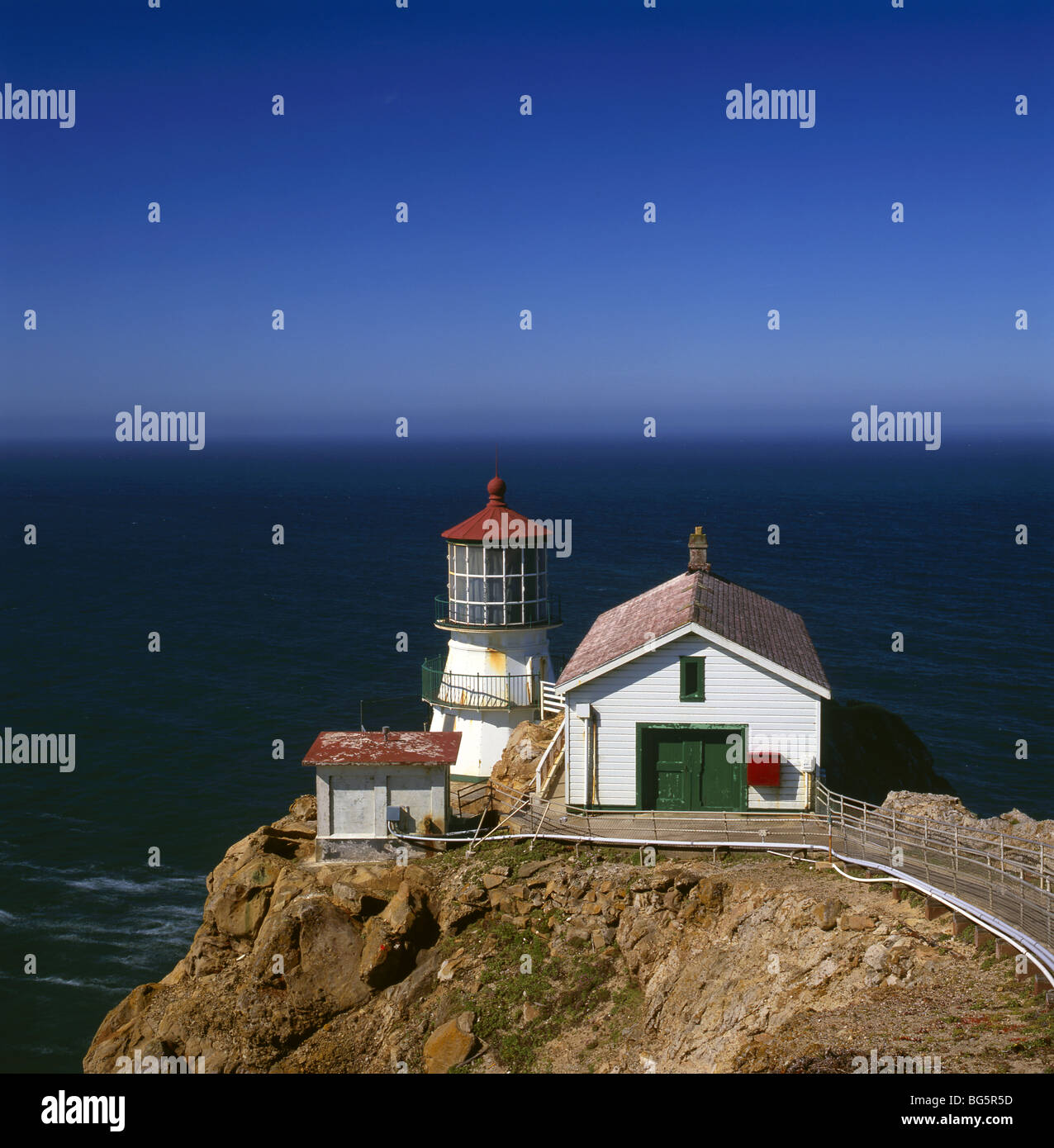 CALIFORNIA - Point Reyes Lighthouse overlooking the Pacific Ocean on ...