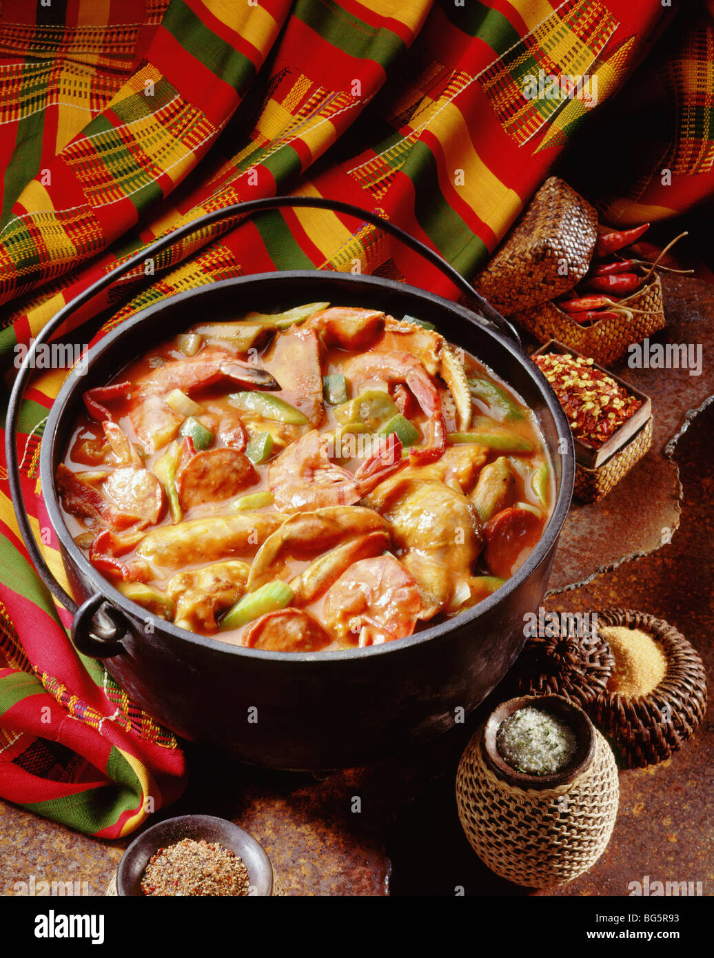 Chicken gumbo in pot hi-res stock photography and images - Alamy