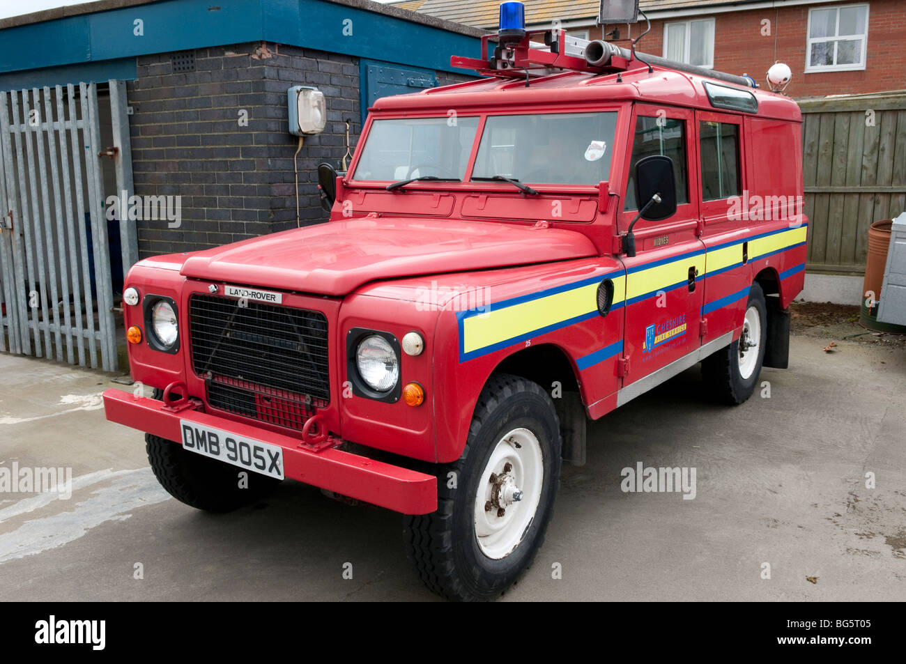 Fire rescue service land rover hi-res stock photography and images - Alamy