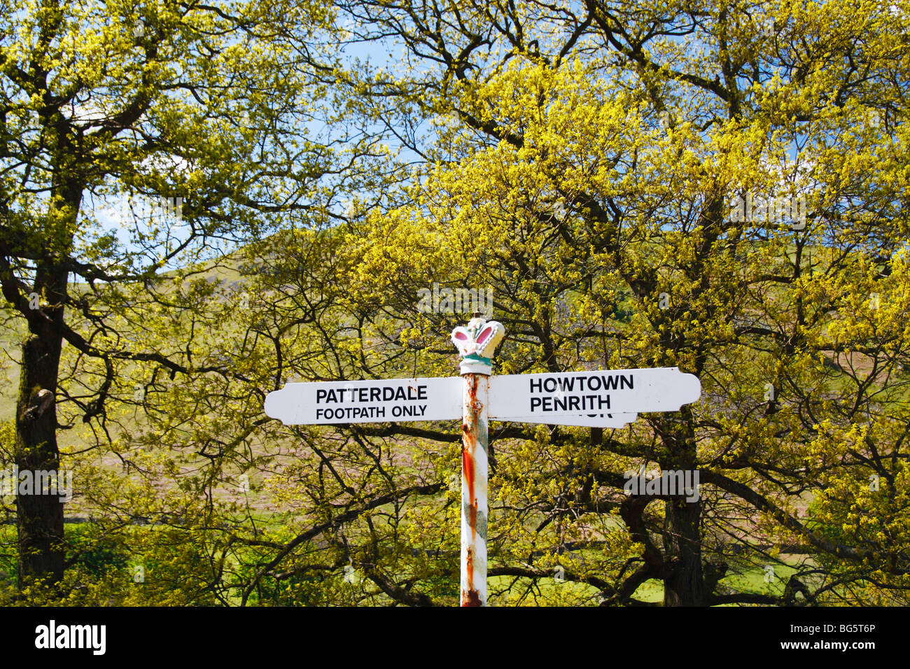 Old lake district road hi-res stock photography and images - Alamy