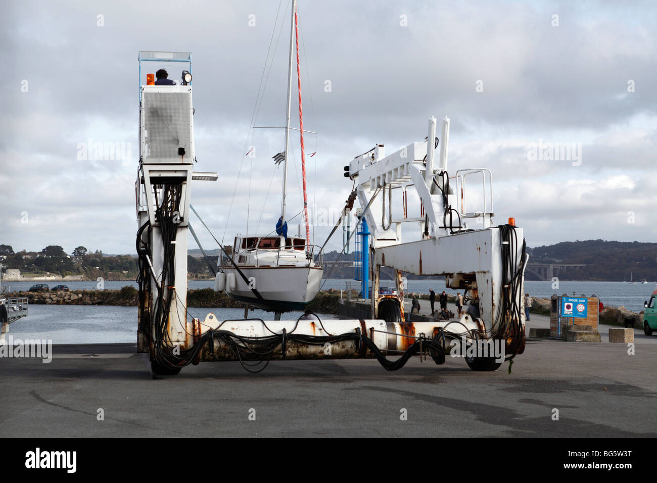 Dockyard slipway hi-res stock photography and images - Alamy