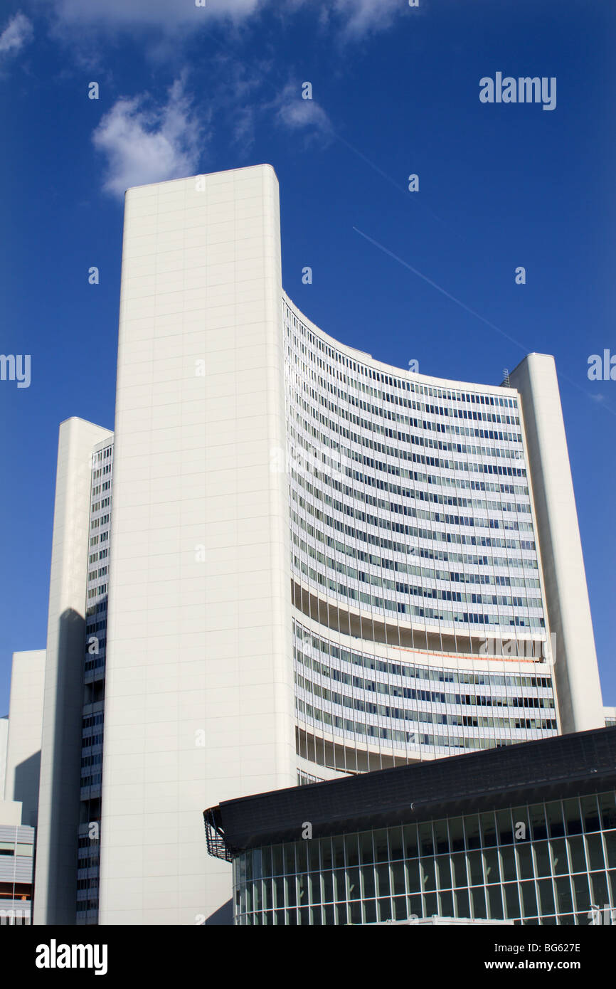 congress-center building in vienna Stock Photo - Alamy
