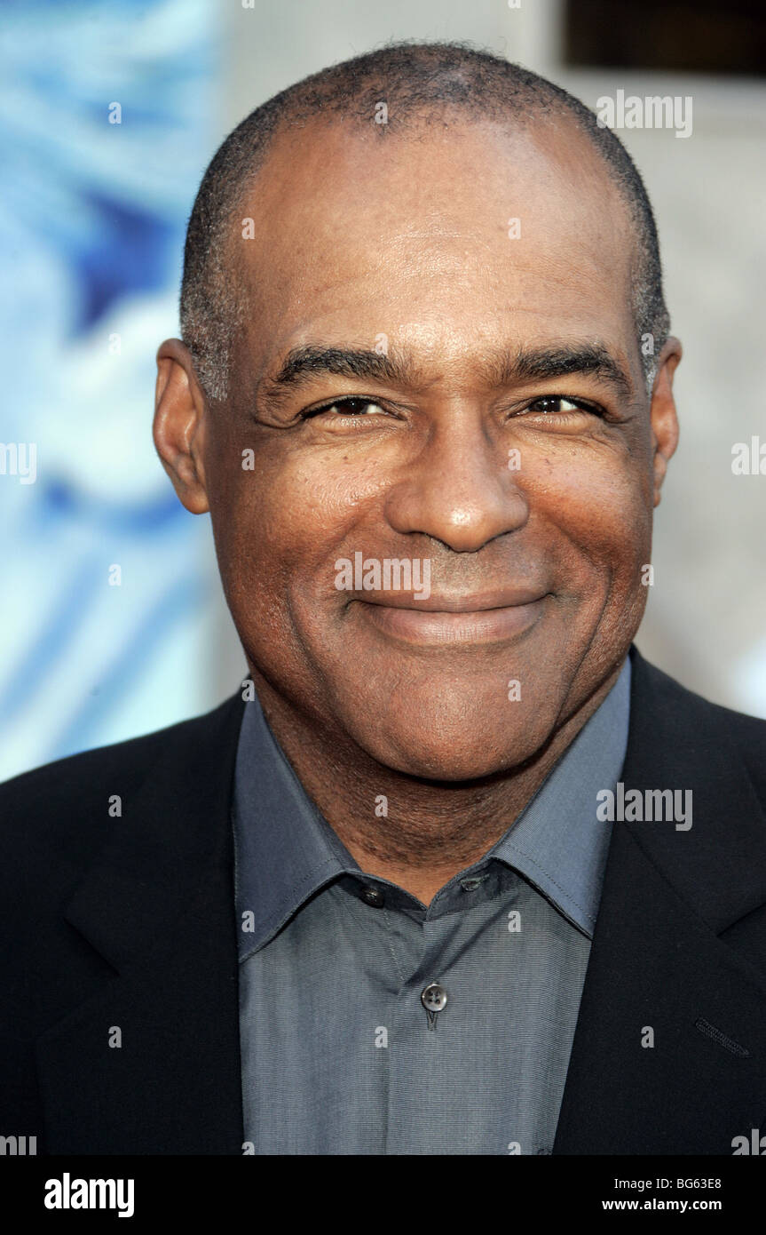 MICHAEL DORN THE SANTA CLAUSE 3: THE ESCAPE CLAUSE FILM PREMIERE ...