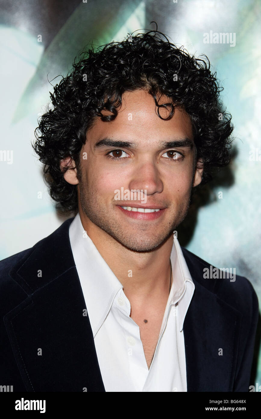 REECE RICHIE 10 000 BC LOS ANGELES PREMIERE GRAUMANS CHINESE HOLLYWOOD ...