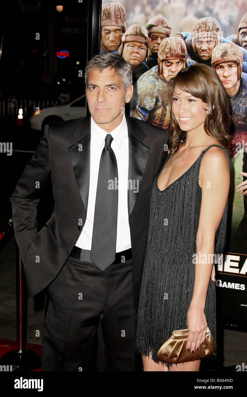GEORGE CLOONEY SARAH LARSON LEATHERHEADS WORLD PREMIERE GRAUMANS ...