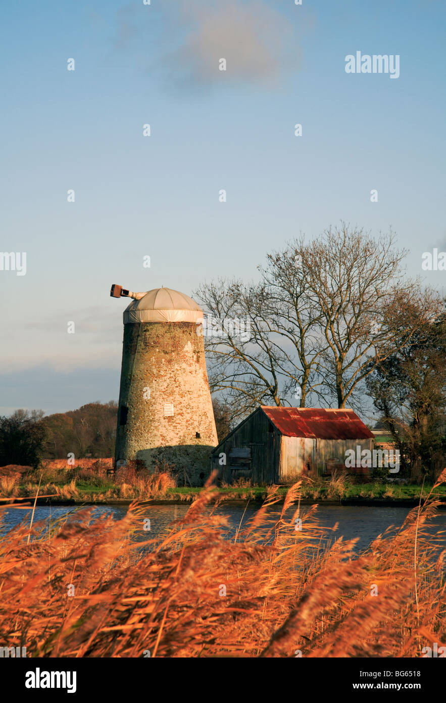 Oby Drainage Mill by the River Bure near Acle, Norfolk, United kingdom ...