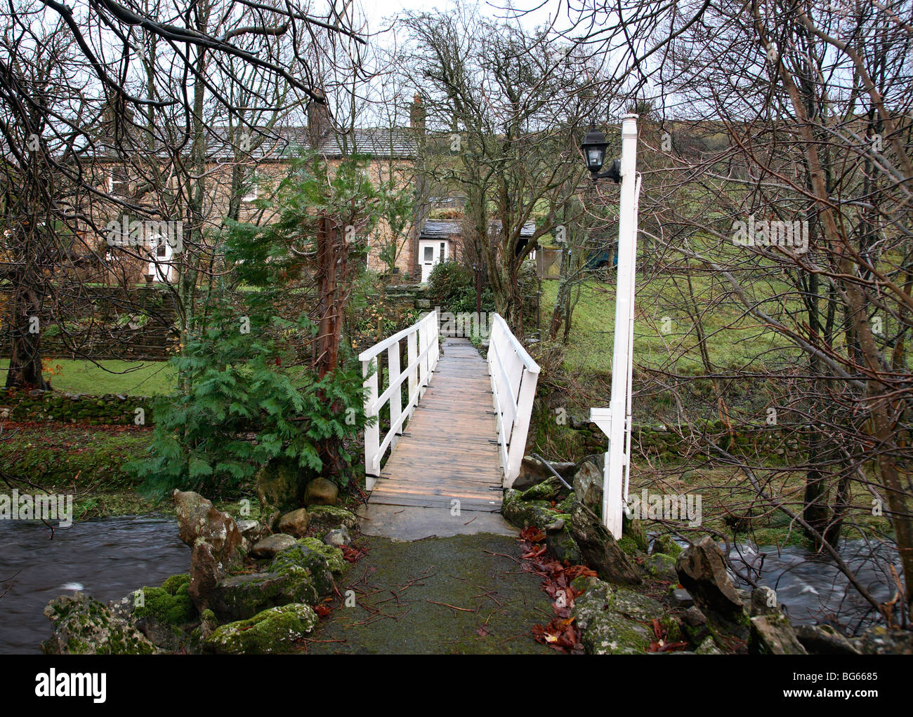 Yorkshire cottage hi-res stock photography and images - Alamy